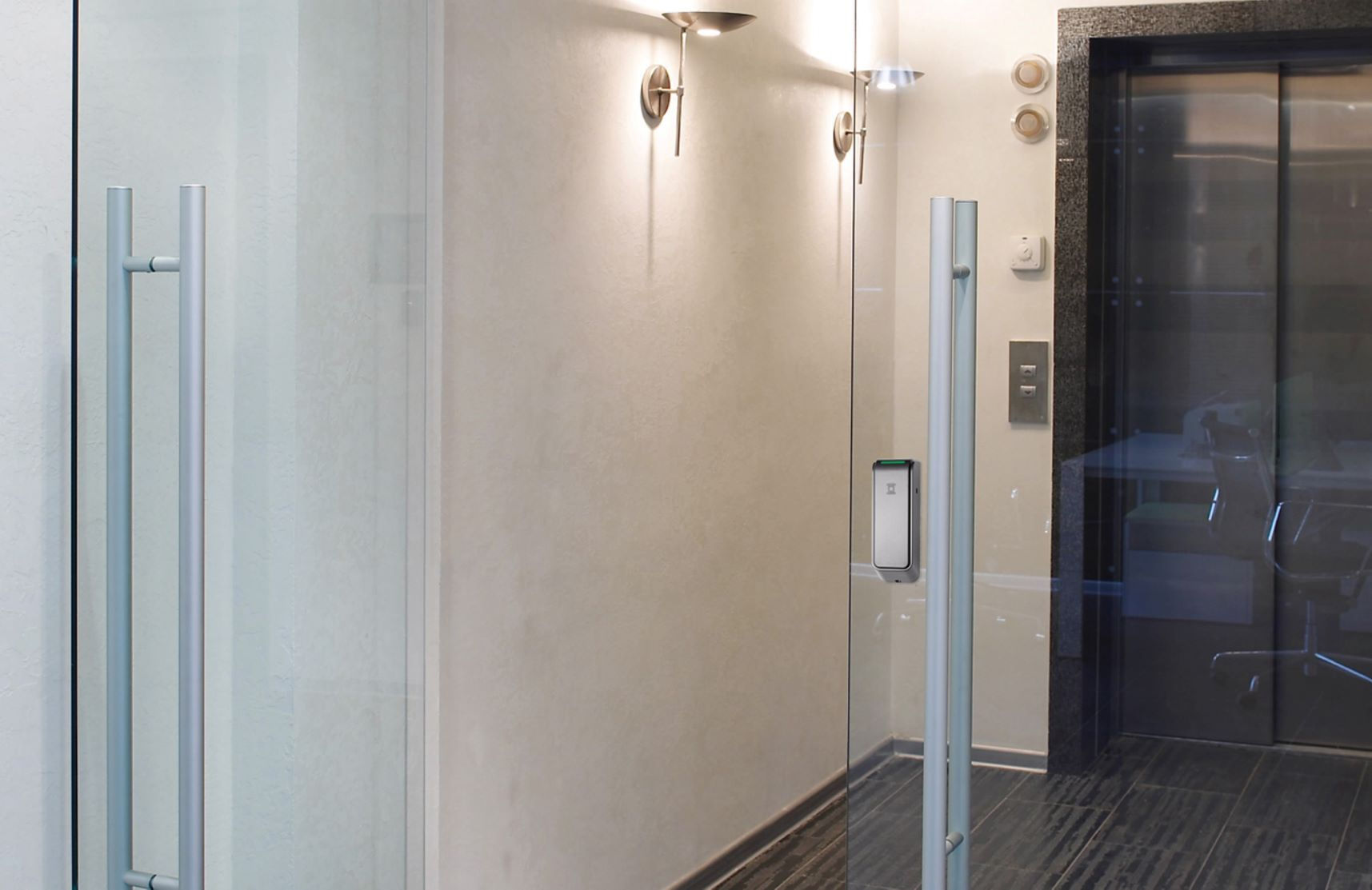 Glass Door Opening Solutions | ASSA ABLOY DSS