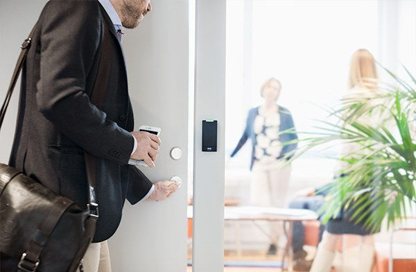 Commercial Door Opening Solutions | ASSA ABLOY DSS