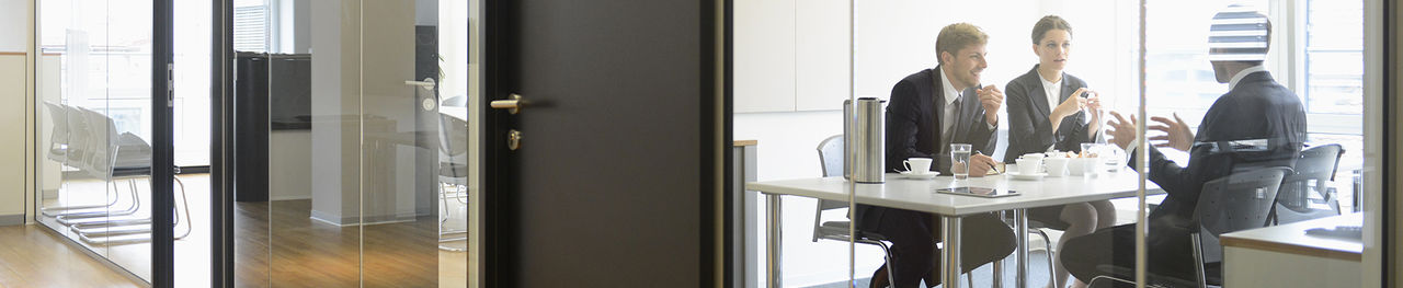 Glass Door Opening Solutions | ASSA ABLOY DSS